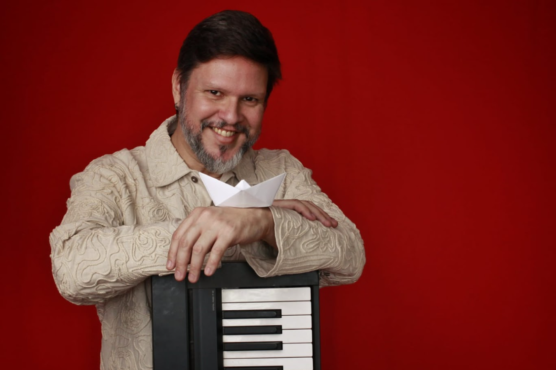 Marco França celebra 35 anos de carreira no show ‘A m ar é’ com ...